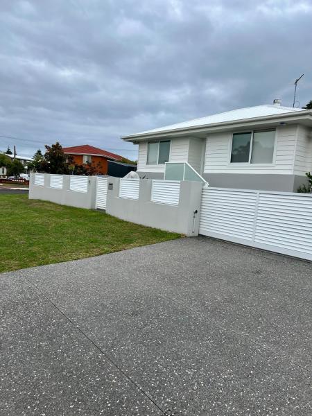 Entire Attached Granny Flat Home - Sleeps 4 - Wollongong