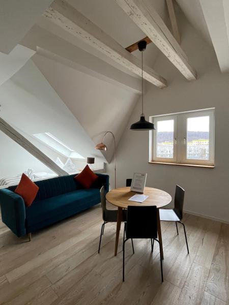 40 Qm-appartement Unterm Dach Der Häselburg - Gera
