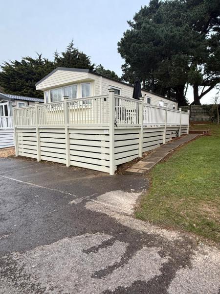 Cosy Cabin In Milford On Sea Full Passes Included - Isle of Wight