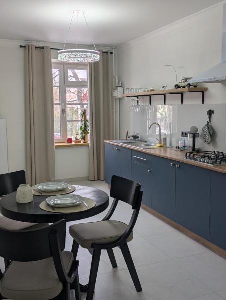 Royal Kamianets Apartment , центр Старого міста , 100м до Ратуші , вид на сквер та історичний центр - Каменец-Подольский