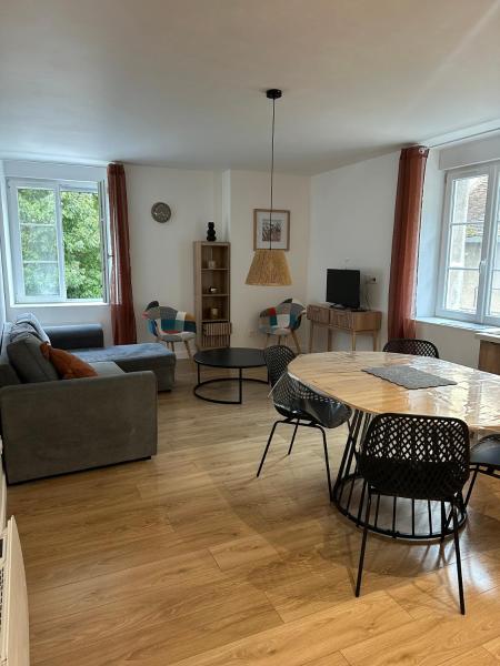 Besançon- Suite Lumière- Appart Pour Equipe Pro Et Famille - Ornans