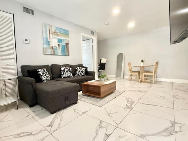 Mazor Luxury One Bedroom Vacation Home - Fort Lauderdale