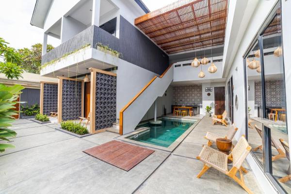 Padinis Villa & Coffee - Sanur