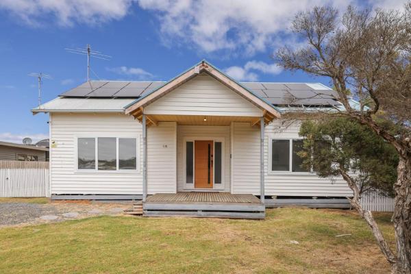 Surf Beach Remote Retreat - Phillip Island