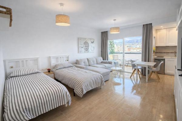 Kosta Homes - Pyr Beach And Pool - Fuengirola