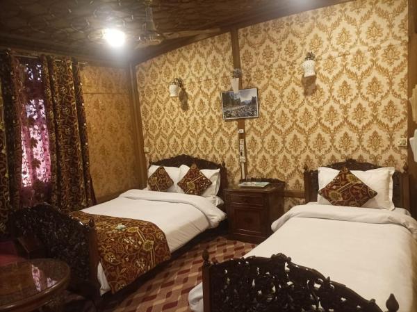 Aristotle Group Of Houseboats - Srinagar