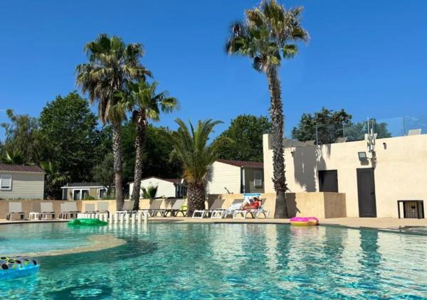 Camping Domaine Du Golfe De St Tropez - Aquatique Vacances - Gassin
