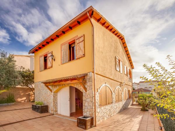 Holiday Home In Vendrell Near Costa Dorada Beach - Comarruga