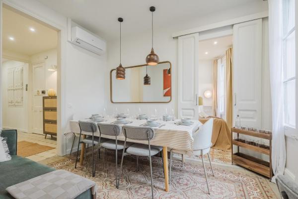 Luminoso Apartamento Con Balcon En Sagrada Familia - Barcelone