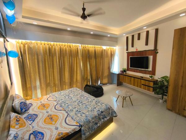 Golden Pearl - Noida