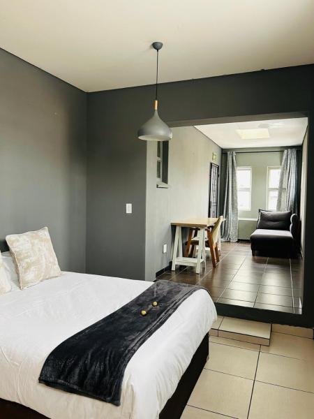 Seven Eleven Deluxe Apartments - Isibaya House - Randburg