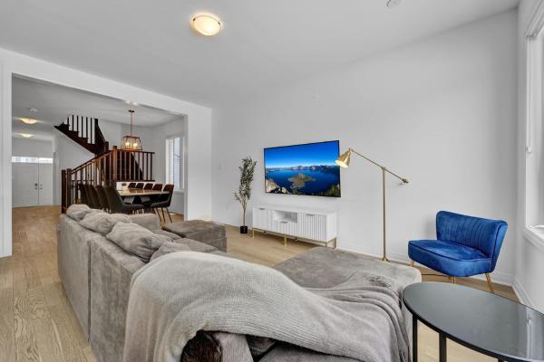 Massive 8 Bed Luxury Estate With 65 Inch Tv And Free Parking - Waterloo