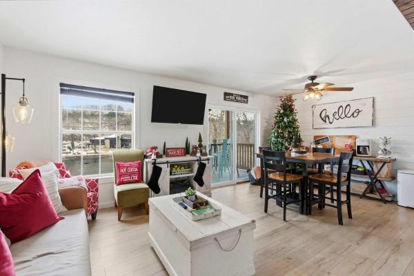Ashley's Forgetaway For 4 - Branson, MO