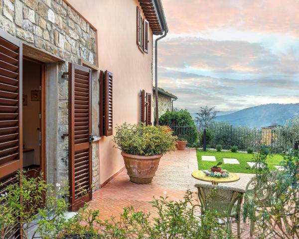 1800s Farmhouse Among Olive Trees Near Cerreto - Prato