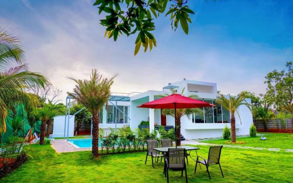 Destinme N Sky Lounge - Hyderabad