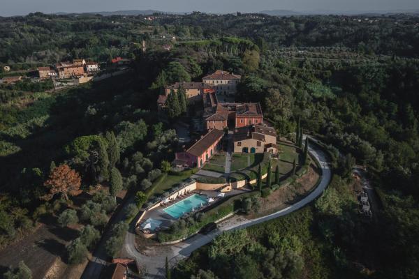 Borgo Di Colleoli Resort - Tuscany