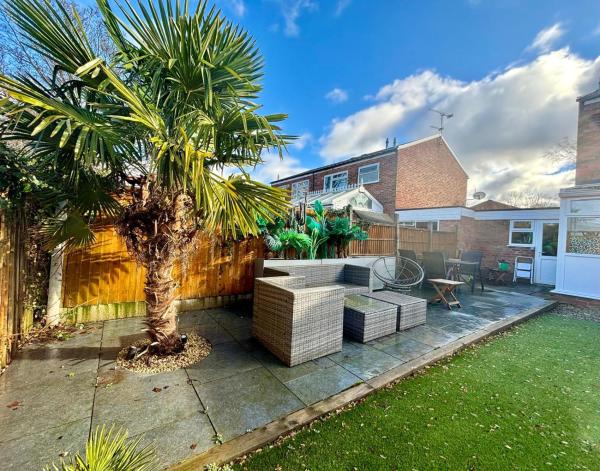 Stylish Solihull Home Near Nec Jlr & Airport Free Parking & Garden - Solihull