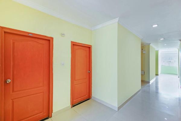 Super Hotel O Golden Hive Madhapur Near Shilparamam - Karnataka