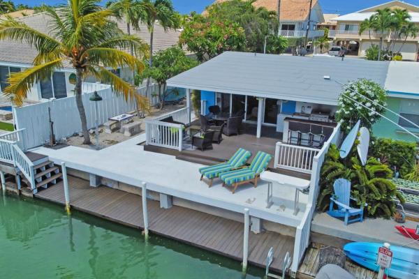 Castaway On The Canal And Cabana Club Included - Key Colony Beach, FL