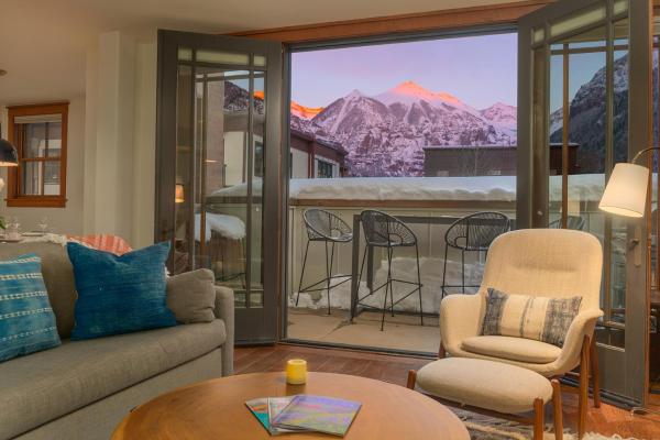 Ballard 203 Downtown Condo Postcard Views - 2bd 2.5ba Sleeps 4 - Silverton, CO