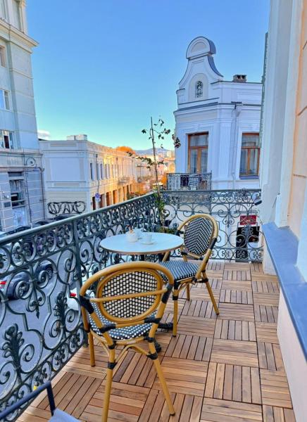 Arts Hotel By Square - Tbilisi