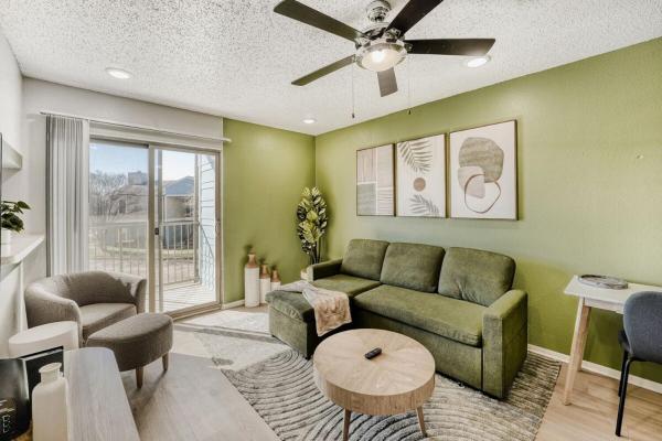 Polished King Getaway - Sleeps 4 - Pool, Prkg - Foothills Of Barton Creek, TX
