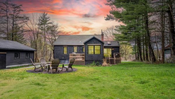 Charcoal Chalet By Avantstay - New Paltz, NY
