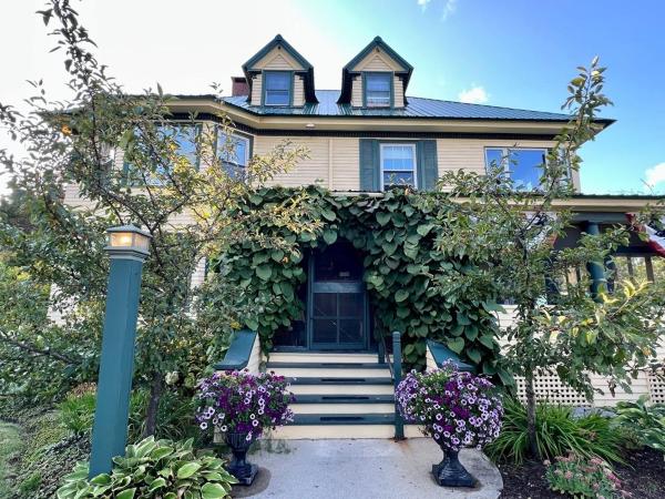 Oxford House Inn - Conway, NH