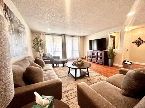 Huge Master Suite Apt -Fire Pit-gazebo- Cul De Sac - Eagle Point, OR