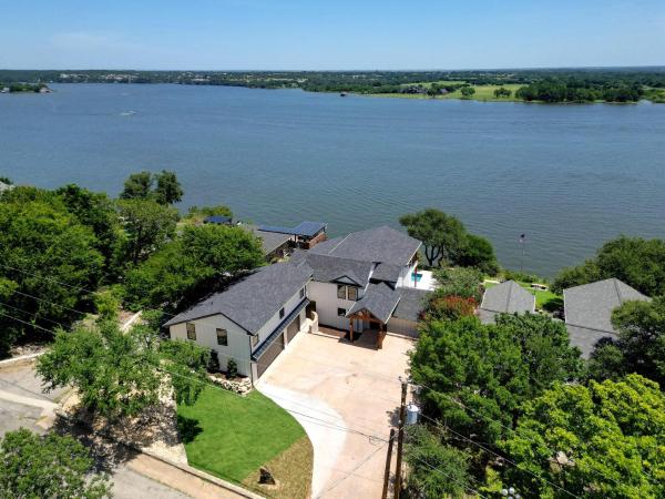 The Cliff House - Granbury, TX