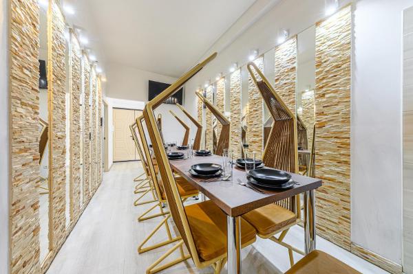 Cosmopolitan Corner Suite With Sauna - Budapest