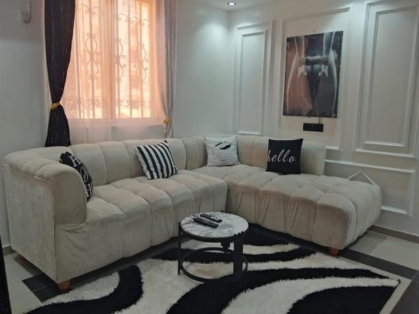 The Arch Suite- Luxury Renovated 2 Br,free Wi-fi,near Beach & Hallerpark - Kenya
