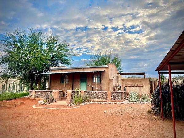 Dorsland Cottage - Private Farm Stay In The Kalahari - Tiger's Lair, Namibia - Namibia