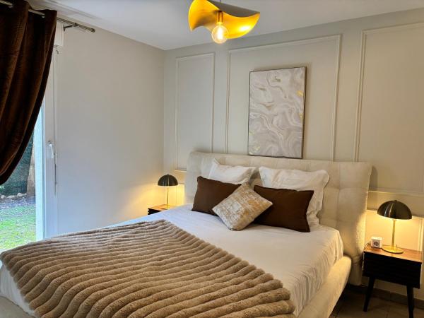 Emerald Chic - Terrace Fiber & Parking - 4 Guests - Ac - Groupama Stadium - OL