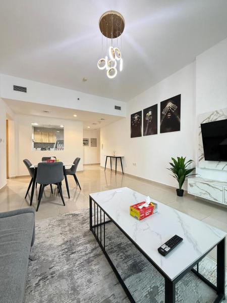 Large 1br Apartment With Balcony In Jvc - Jliving - Dubaï