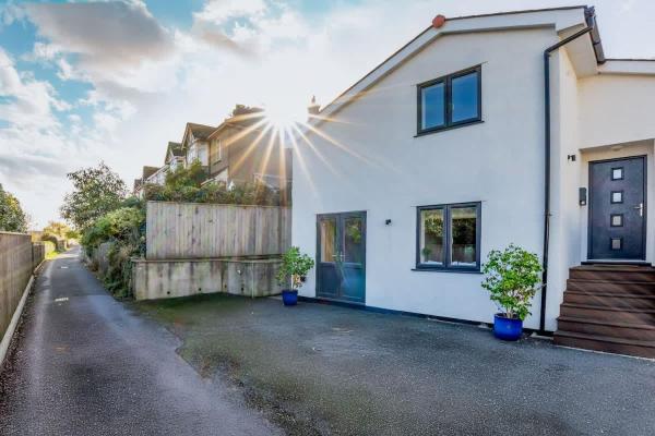 Sunny Side - In The Heart Of Beer - Seaton