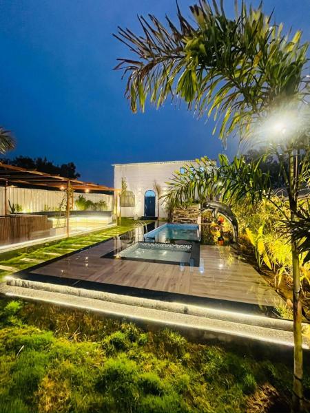 Greek House By Housiify - Gurugram