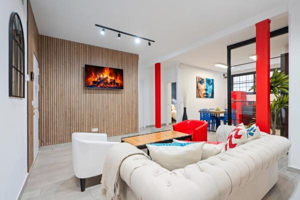 Ciudad Lineal Modern Apartment - 3 Bdrms-2 Bath - Coslada
