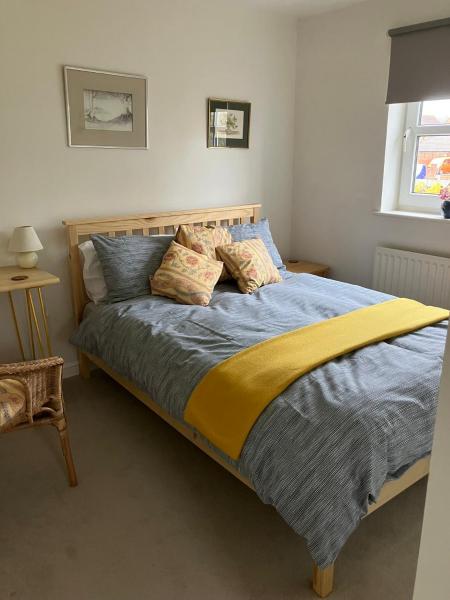 18 Wixon Path - Aylesbury