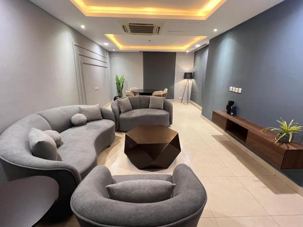 Premium Apartments At Goldcrest Mall Dha Phase 4 By Nirvana Nests - Lahore