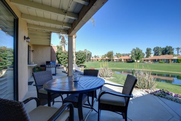 Palm Desert Escape W/ Patio, Grill & Fire Pit - Palm Desert, CA
