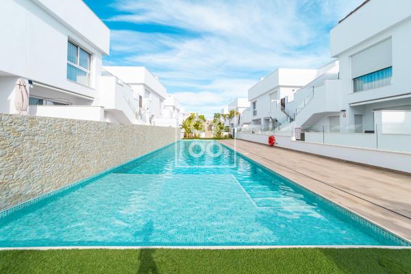 Pilar Prime Penthouse With Rooftop And Pool By Oyoostays - San Pedro del Pinatar