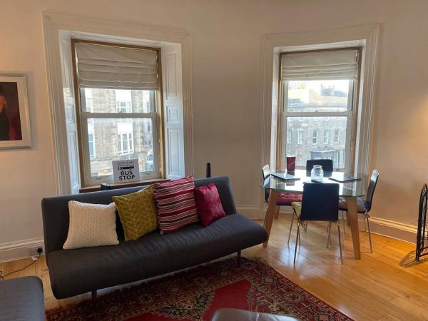 Classical 19th Century Edinburgh Stair - 3 Bedroom - Edinburgh