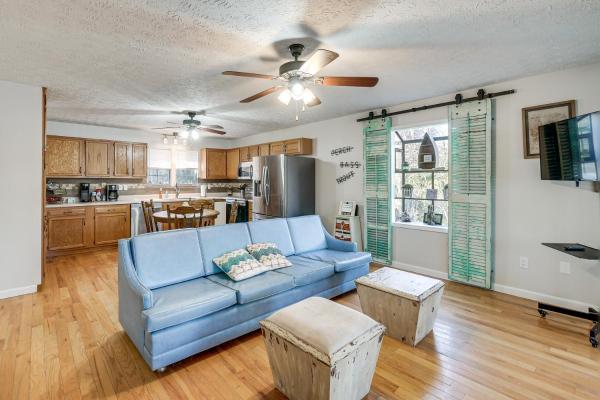 Fish And Swim Off The Dock Lake Sinclair Family Gem - Eatonton, GA