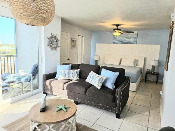 Perfect Beach Escape Steps To The Ocean - Bonita Springs, FL
