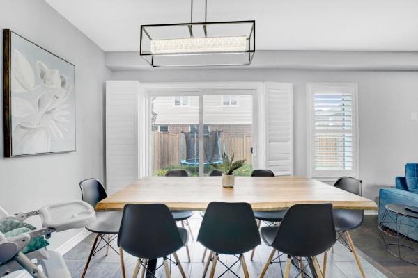 Entire2storey With Trampoline, Pingpong, 65 Inch Tv And Enclosedyard - Kitchener