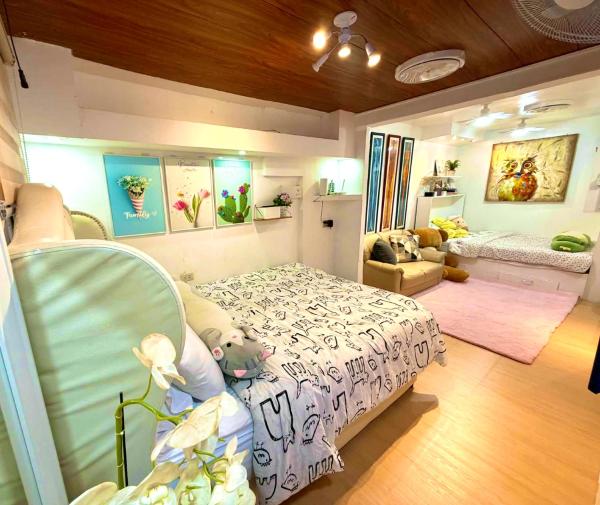 Master's Bedroom The White Haven In Clark - Angeles