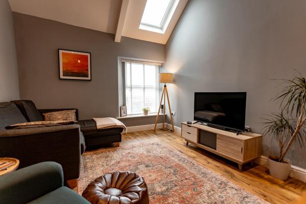 Stylish Tenby Apartment, Great Location, Parking - Tenby