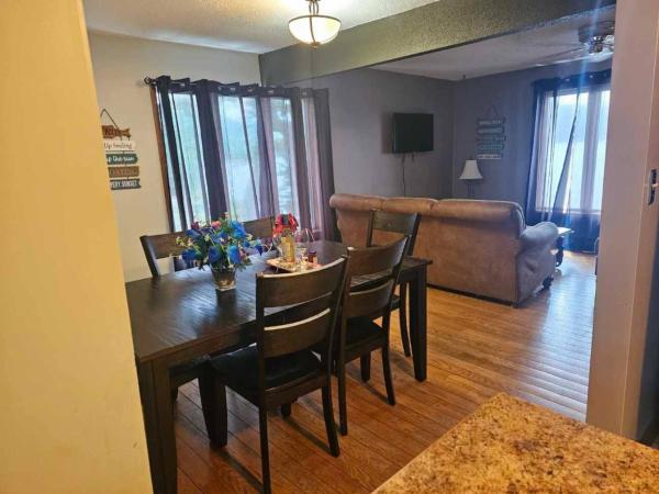 Lake Superior Waterffront Main Unit Of Duplex Sleeps 8 Ppl - Ontario