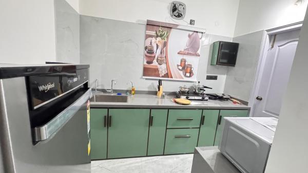 Lakshaura Service Apartment - Hyderabad